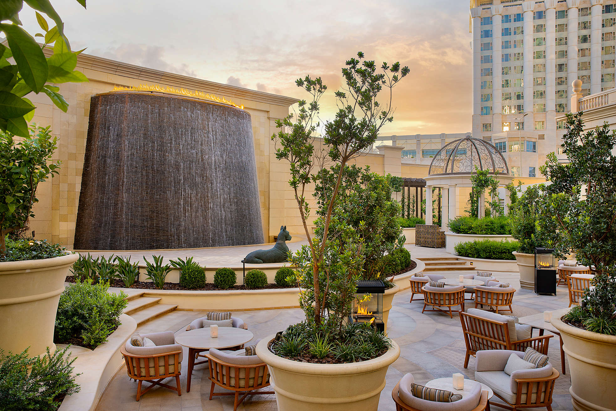 Sarab, فندق ريتز كارلتون، عمّان - More Cravings by Marriott Bonvoy™