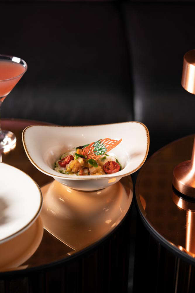 Caz bar, لو مريديان سيتي سنتر الدوحة - More Cravings by Marriott Bonvoy™