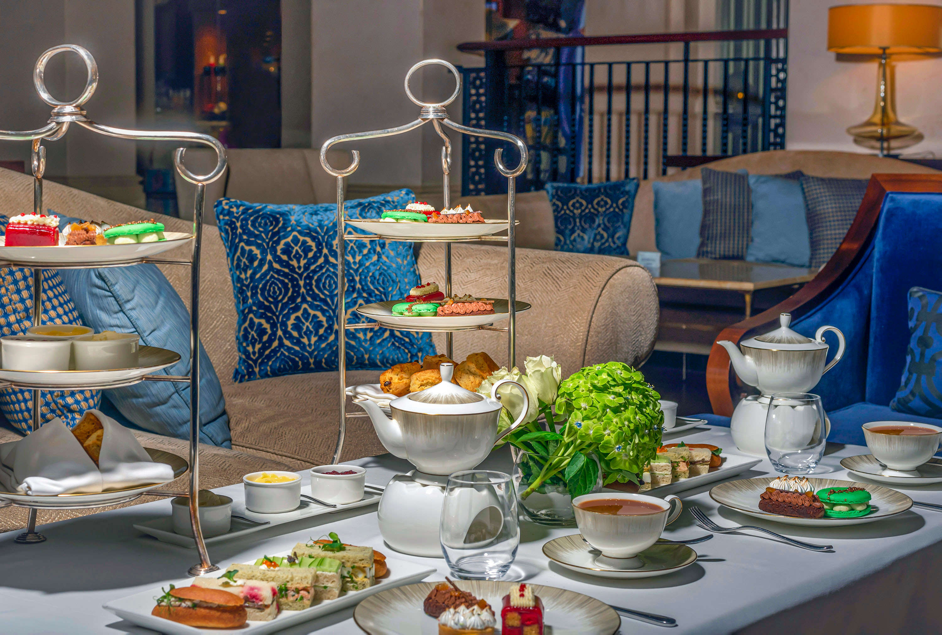The Lobby Lounge The Ritz Carlton Dubai More Cravings By Marriott