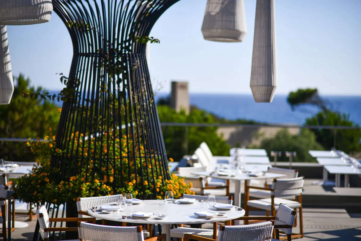 Onuki, The Romanos, a Luxury Collection Resort, Costa Navarino - More ...