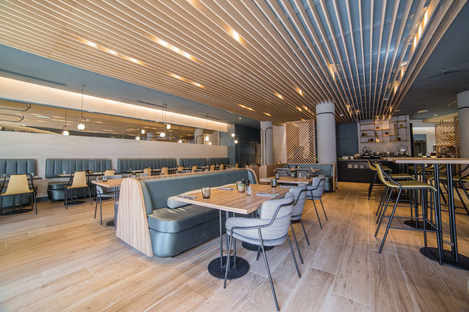 Kitchen & Bar - Courtyard Paris Arcueil, Courtyard Paris Arcueil - More ...