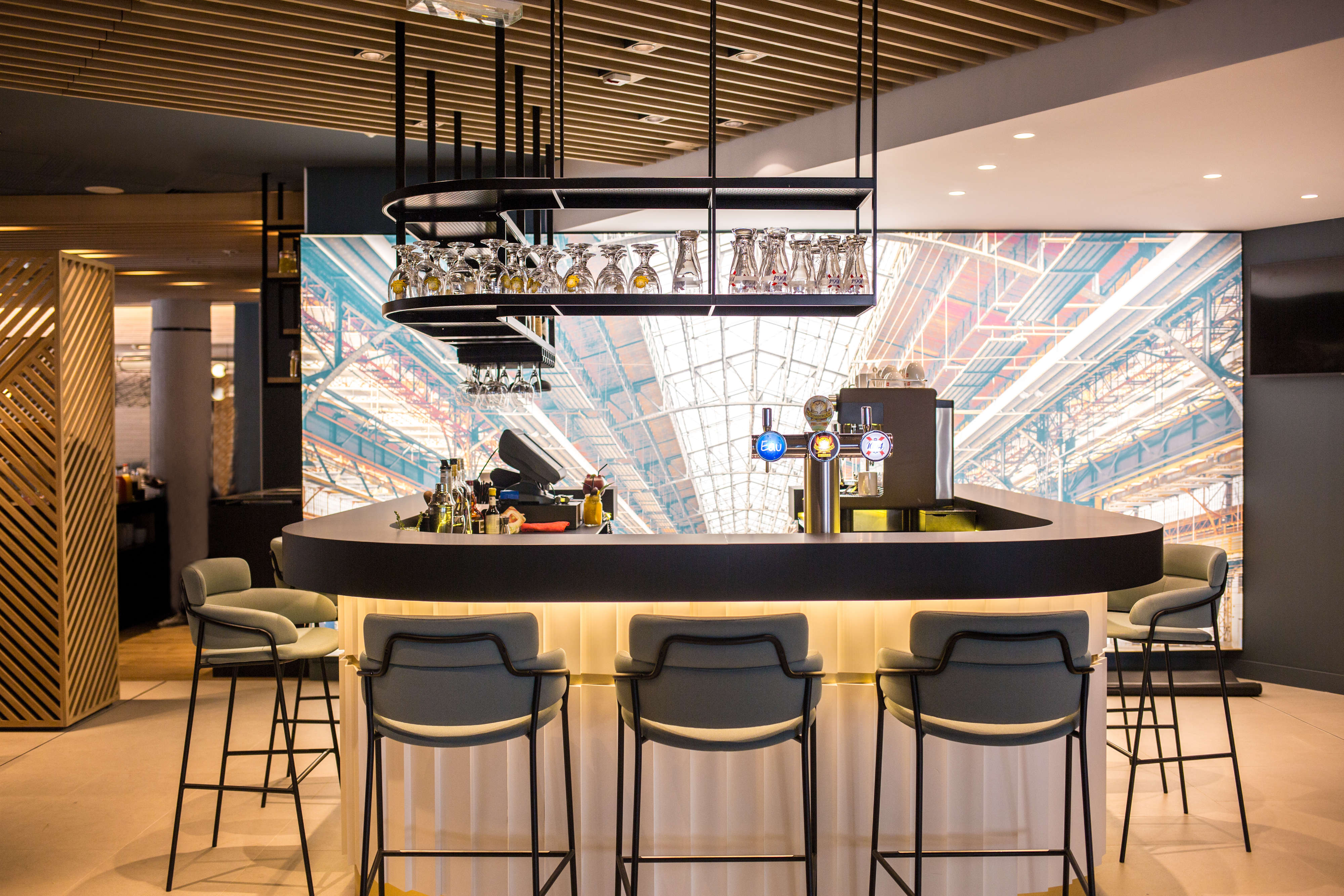 Kitchen & Bar - Courtyard Paris Arcueil, Courtyard Paris Arcueil - More ...